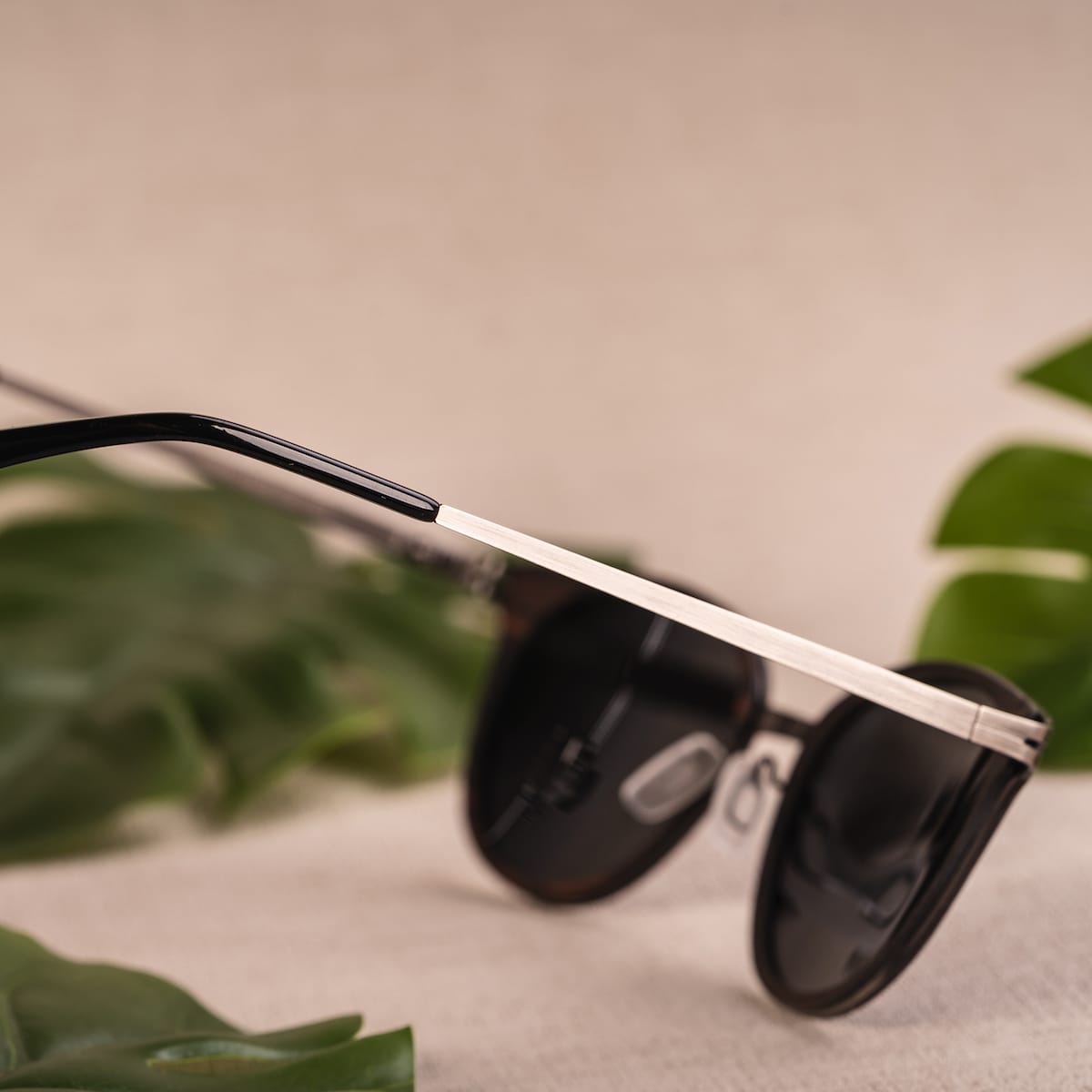The Playful (Maple/Dark Grey) | Holzkern