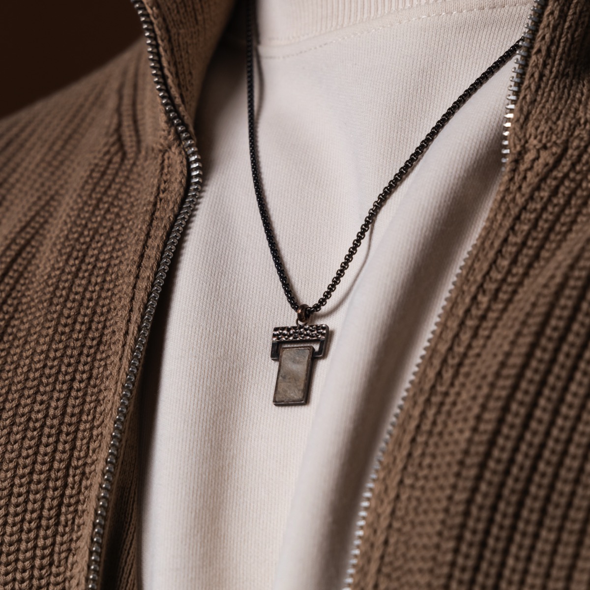Transcendent (Slate/Antique bronze) | Holzkern